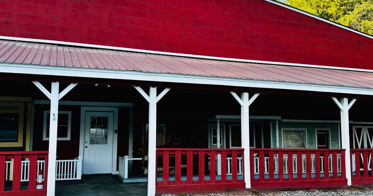 Hay Fields Music, Munchies, and Motors Mondays | Adirondack Hub